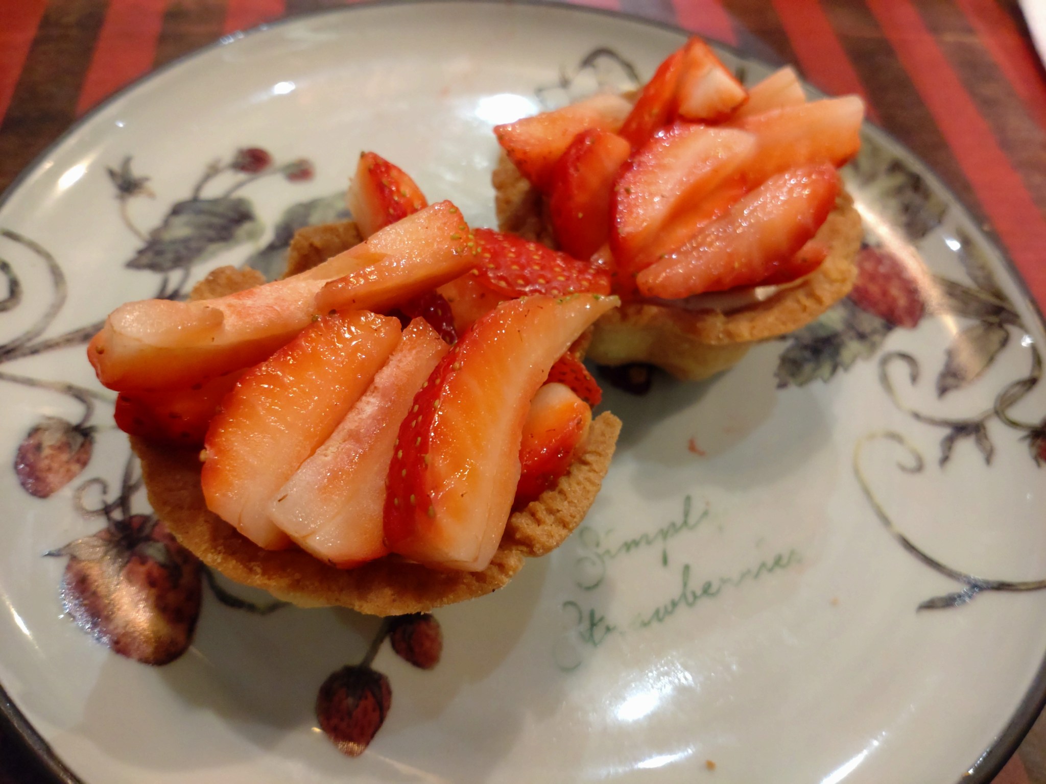 Simply Strawberries by Jagro – The Eat Log